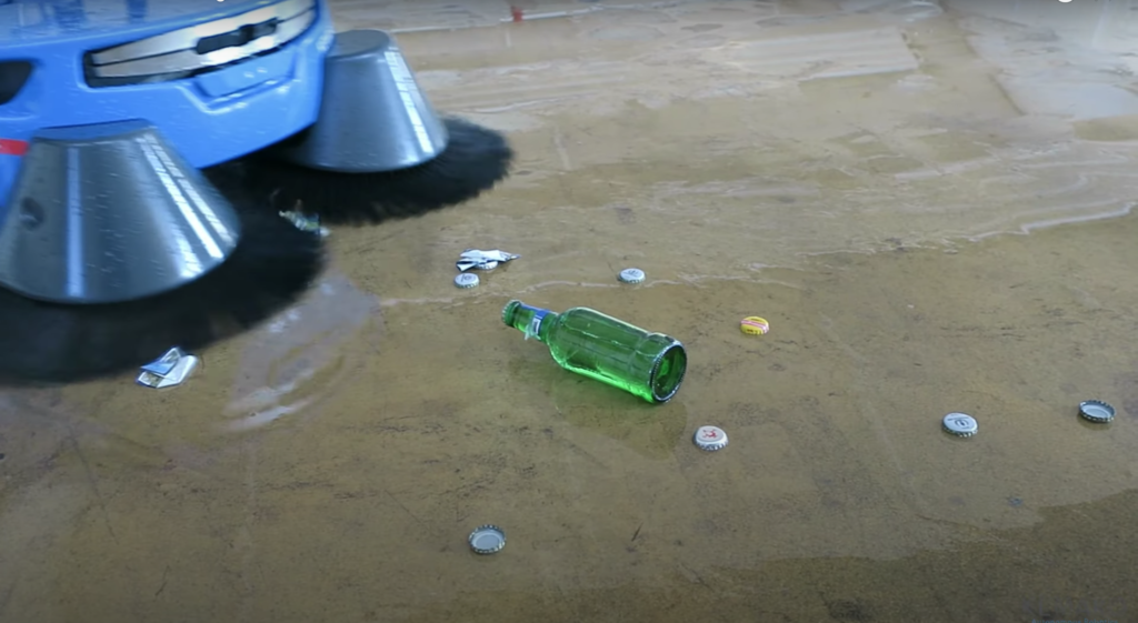 K900 - Robot limpieza - aspiradora-barredora - Intec Robots - Intec Robots