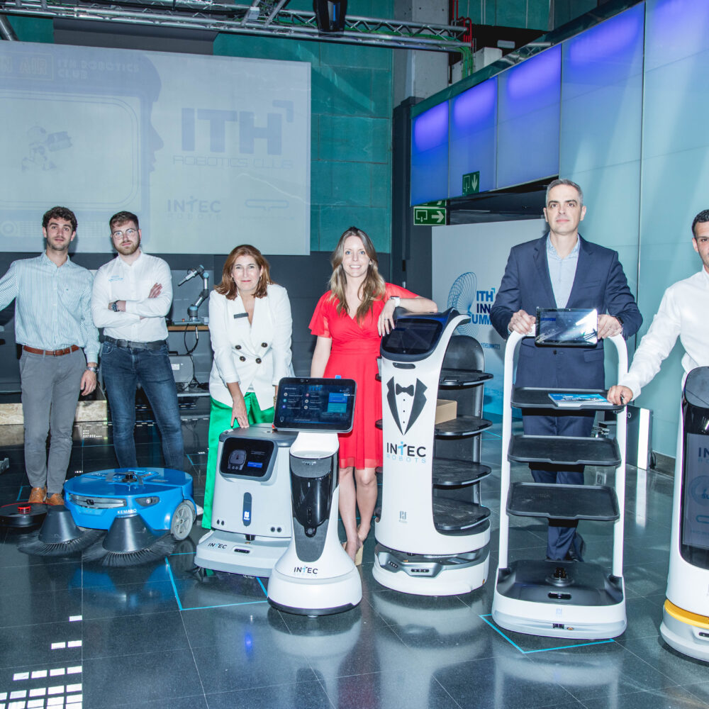 INTEC ROBOTS - Ingeniería Técnica Robótica - Robots Sociales - IA ...